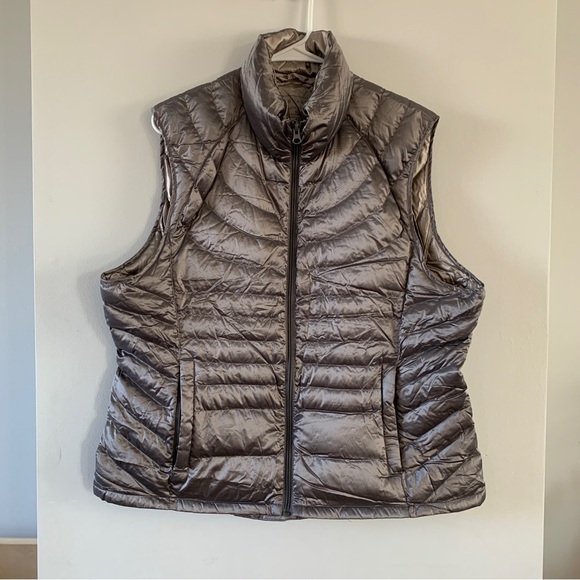 Bernardo | Jackets & Coats | Bernardo Vest Goose Down Quilted Puffer ...